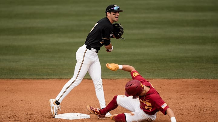 Vanderbilt Bats Go Cold in Loss to Southern California
