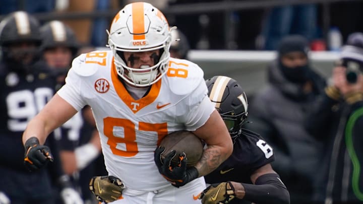 Tennessee Football's Josh Heupel Talks Importance of Having Miles Kitselman
