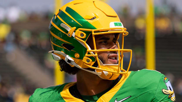 How Quarterback Jaron-Keawe Sagapolutele Ranks vs. Dante Moore After Week 1