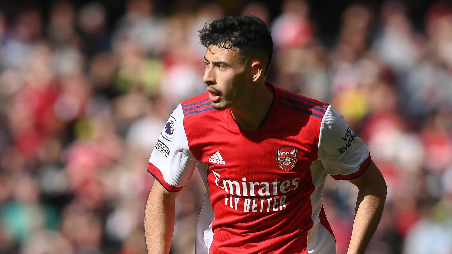 Arsenal lança camisa que faz resgate às tradições e com gola diferente ...
