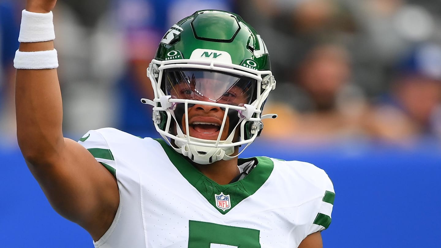 Jets Fans Will Love This Latest Justin Fields Week 1 Prediction