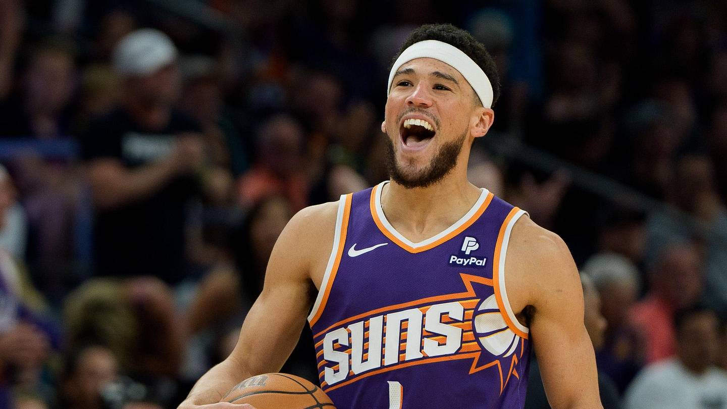 Phoenix Suns Make Surprise Change to Starting Lineup vs Clippers