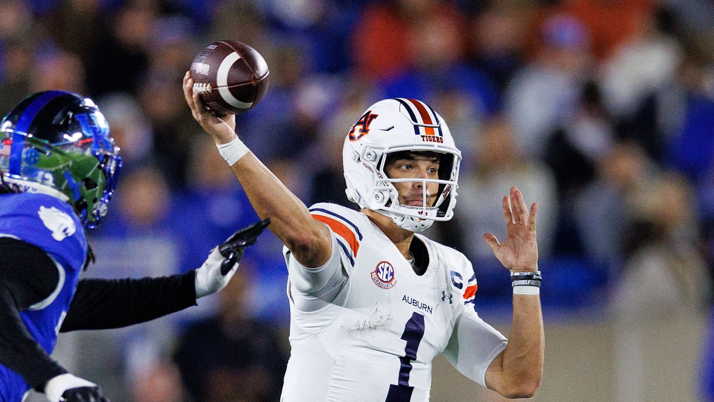 Auburn's Hugh Freeze Makes Decision on Starting Quarterback