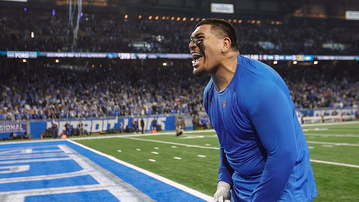 Former Oregon Duck Penei Sewell Becomes NFL's Highest-Paid Offensive ...