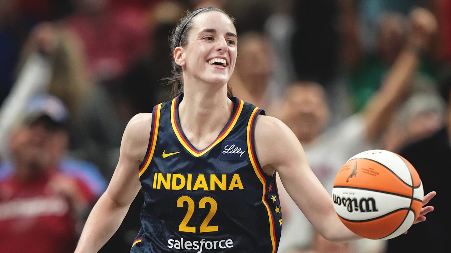 Caitlin Clark Had Classy Message About Putting on a ‘Show’ for Fans ...