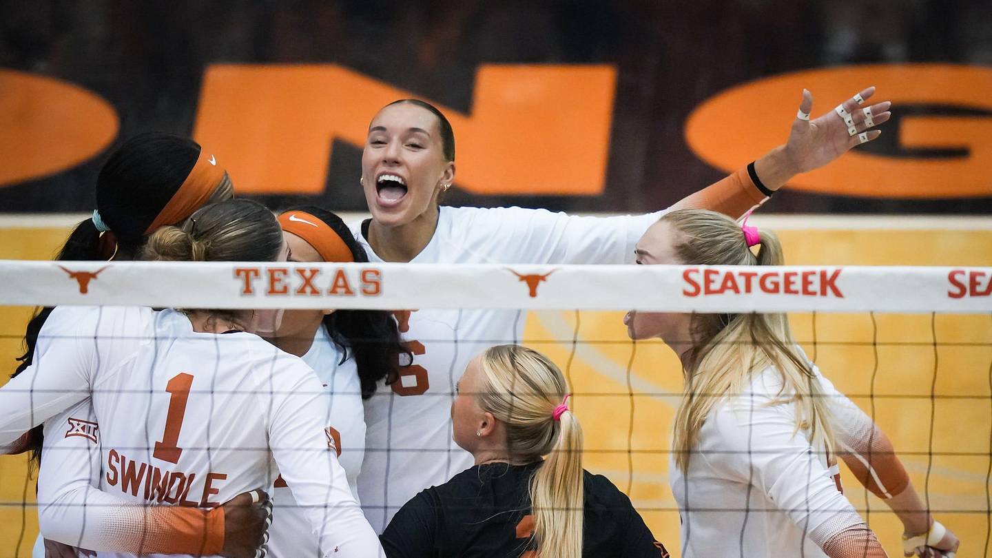 A Look into Texas Volleyball’s 2024 Schedule