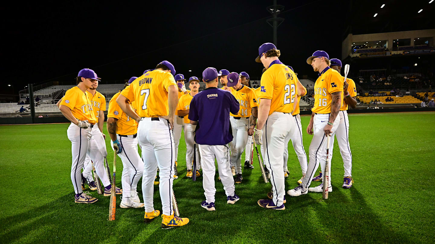 Updated College World Series Bracket/Results: LSU Baseball Set for UCLA ...