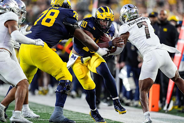 Sherrone Moore explains why Michigan played Alex Orji over Jadyn Davis ...