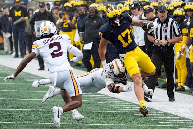 Michigan Football: 3 offensive players who need to step up in 2025