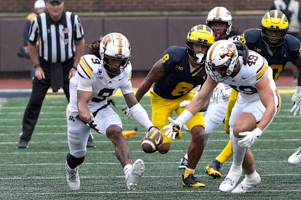 Big Ten Adjusting Onside Kick Officiating After Michigan-Minnesota Ending