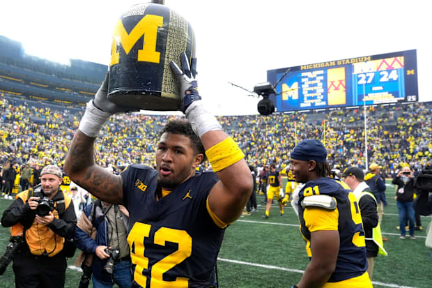 Michigan Football: Veteran edge rusher switches number for final season
