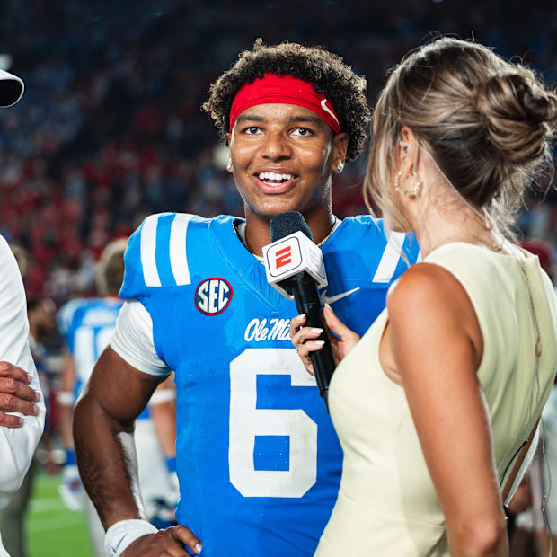 How It Happened: Ole Miss Football Escapes Washington State in 24-21 ...