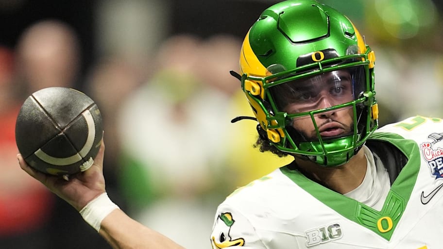 Oregon Quarterback Akili Smith Jr. Responds to Dylan Raiola Transfer ...