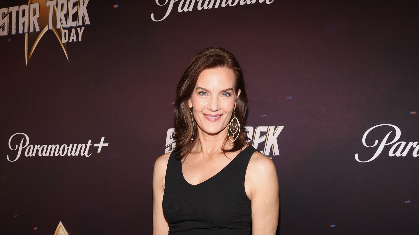 Rick Berman reportedly made Star Trek: Deep Space Nine uncomfortable ...