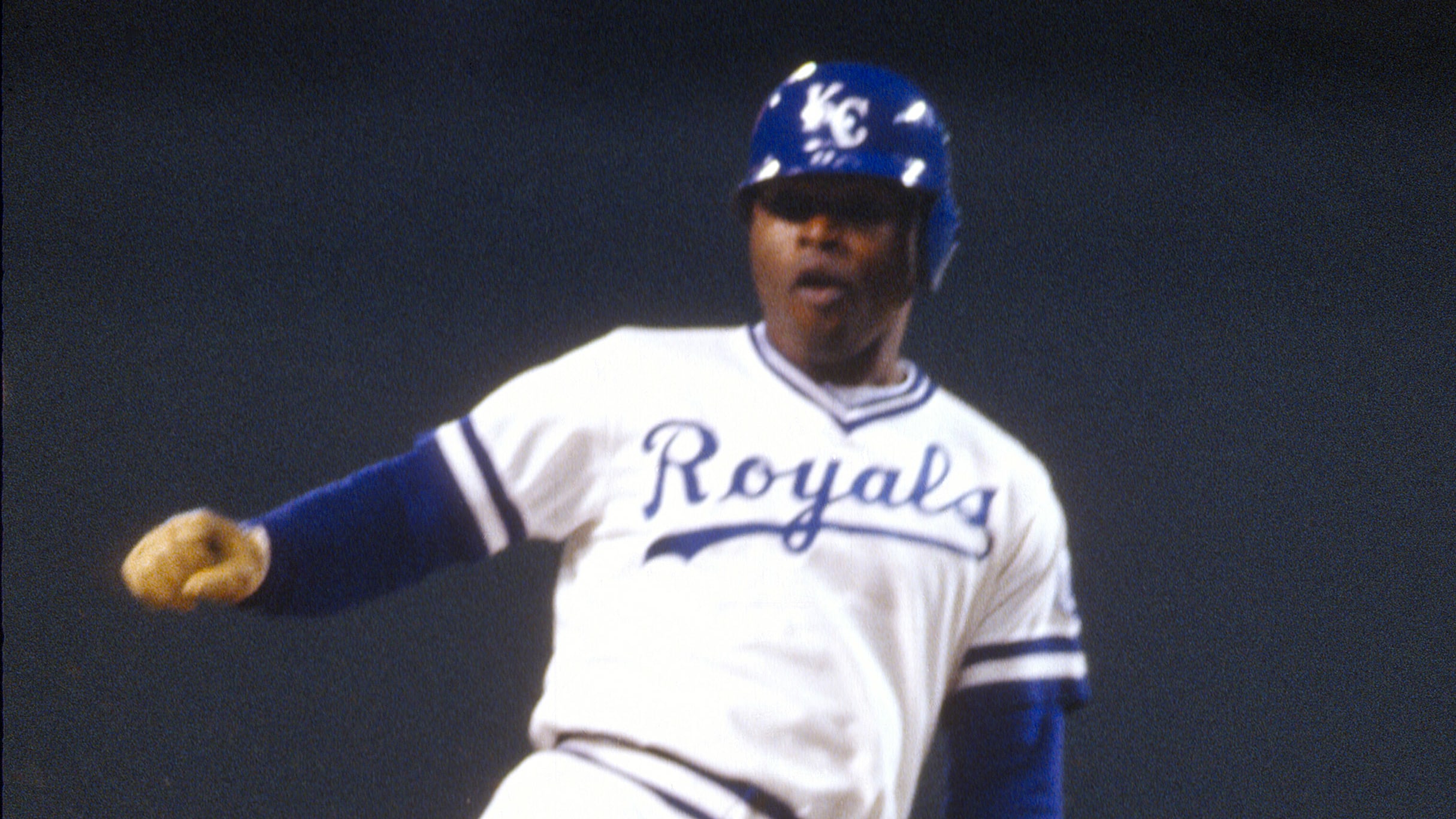 On This Day: Hal McRae slides into Willie Randolph during KC Royals loss