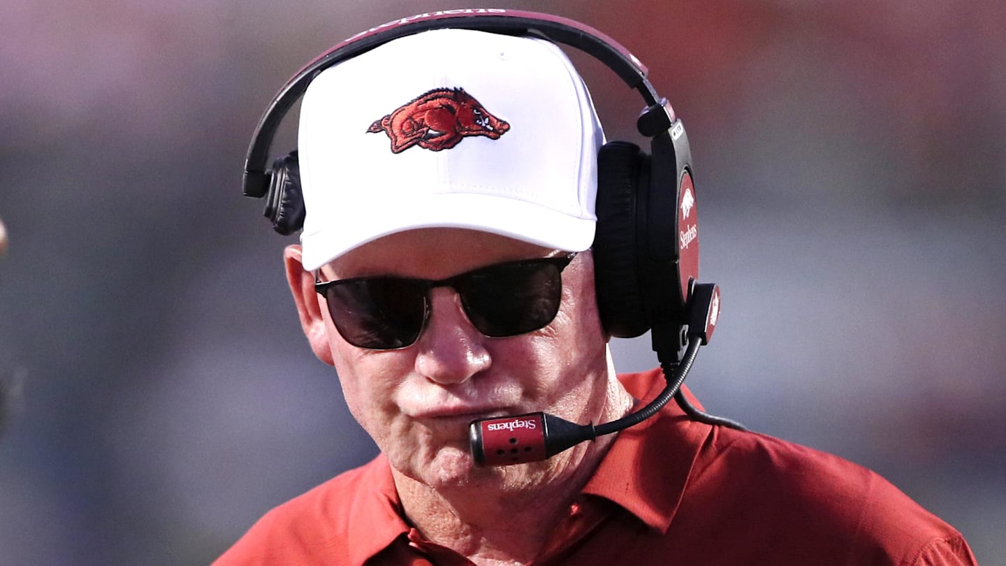 Arkansas Razorbacks' Bobby Petrino receives high praise from Trent Dilfer