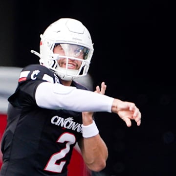 Cincinnati Bearcats FootballBrendan Sorsby Dives Into Key to Toppling Nebraska Defens