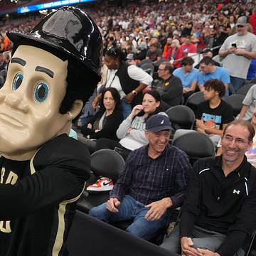 Purdue Volleyball's Top Players Eva Hudson, Chloe Chicoine Enter ...