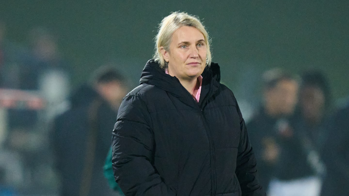 Emma Hayes livid as Chelsea 'robbed' by 'embarrassing' referee in Women ...