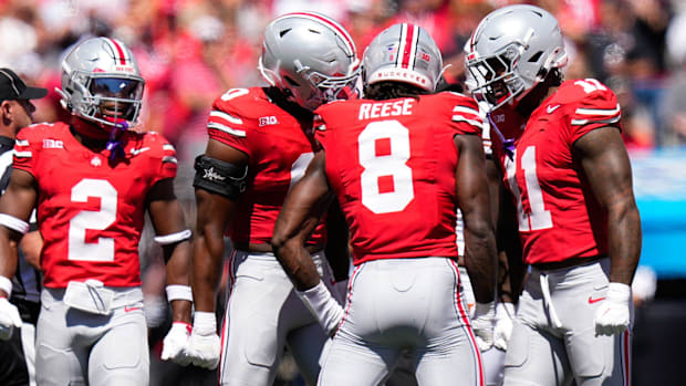 Ohio State Buckeyes Linebacker Duo Dominate In Week One Against Texas