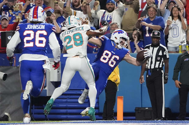 5 winners & 3 losers, including Josh Allen making history in Bills win ...