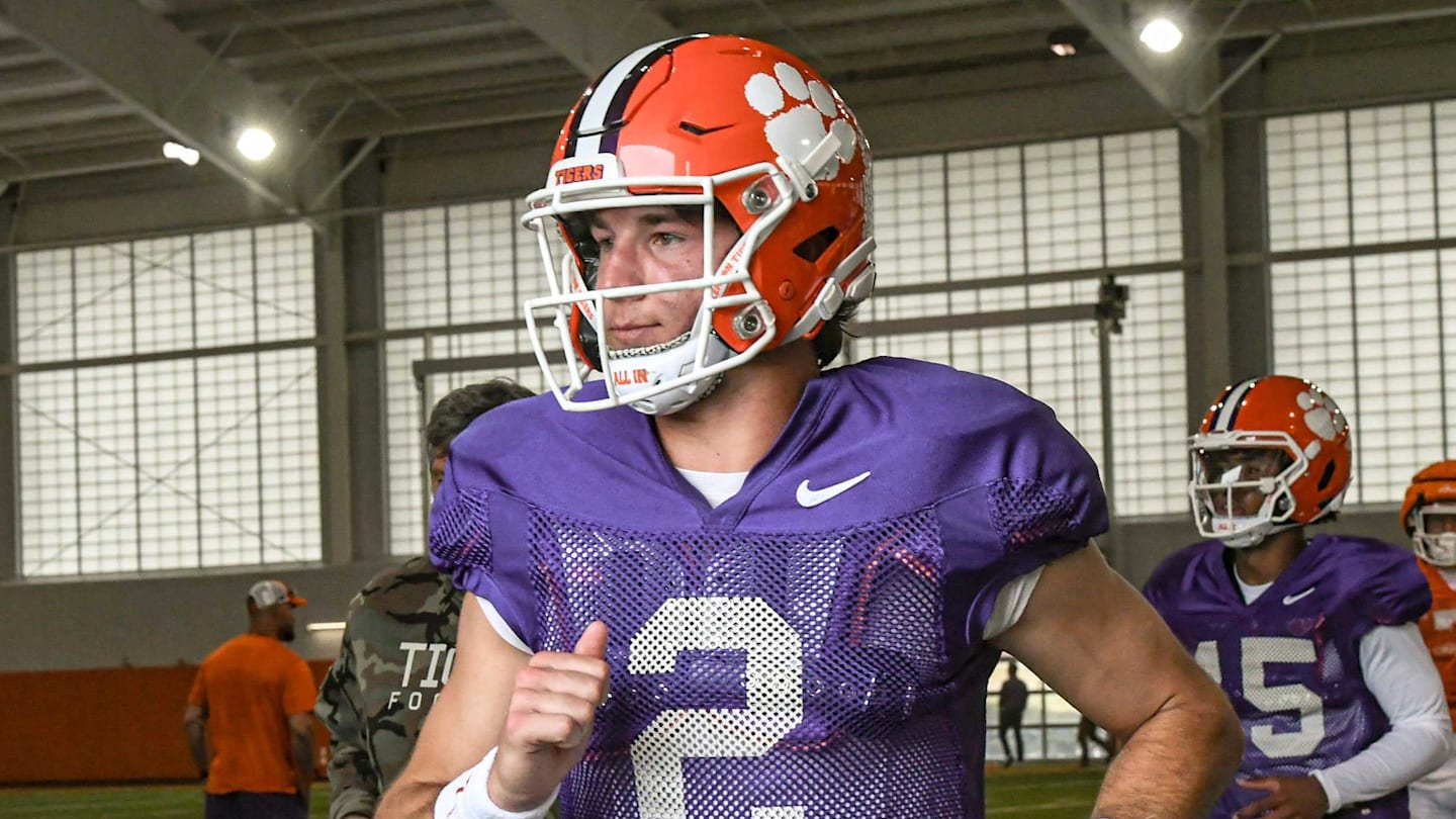CBS Sports Analyst Sees Clemson at Crossroads This Season