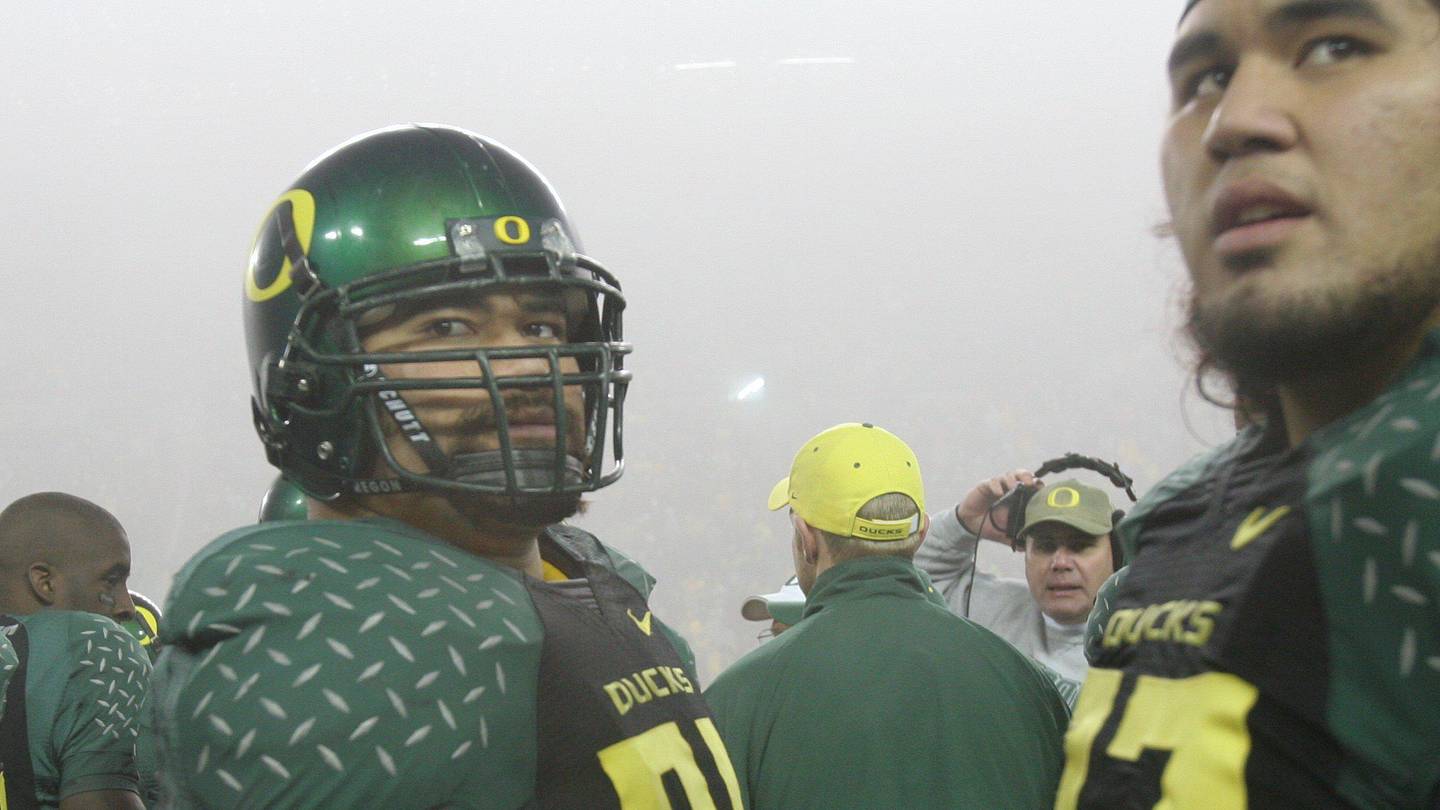 Oregon Ducks 'Dream School' For Elite Recruit Sam Ngata, Son of Haloti ...