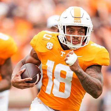 Tennessee vs. Arkansas score prediction by expert football model