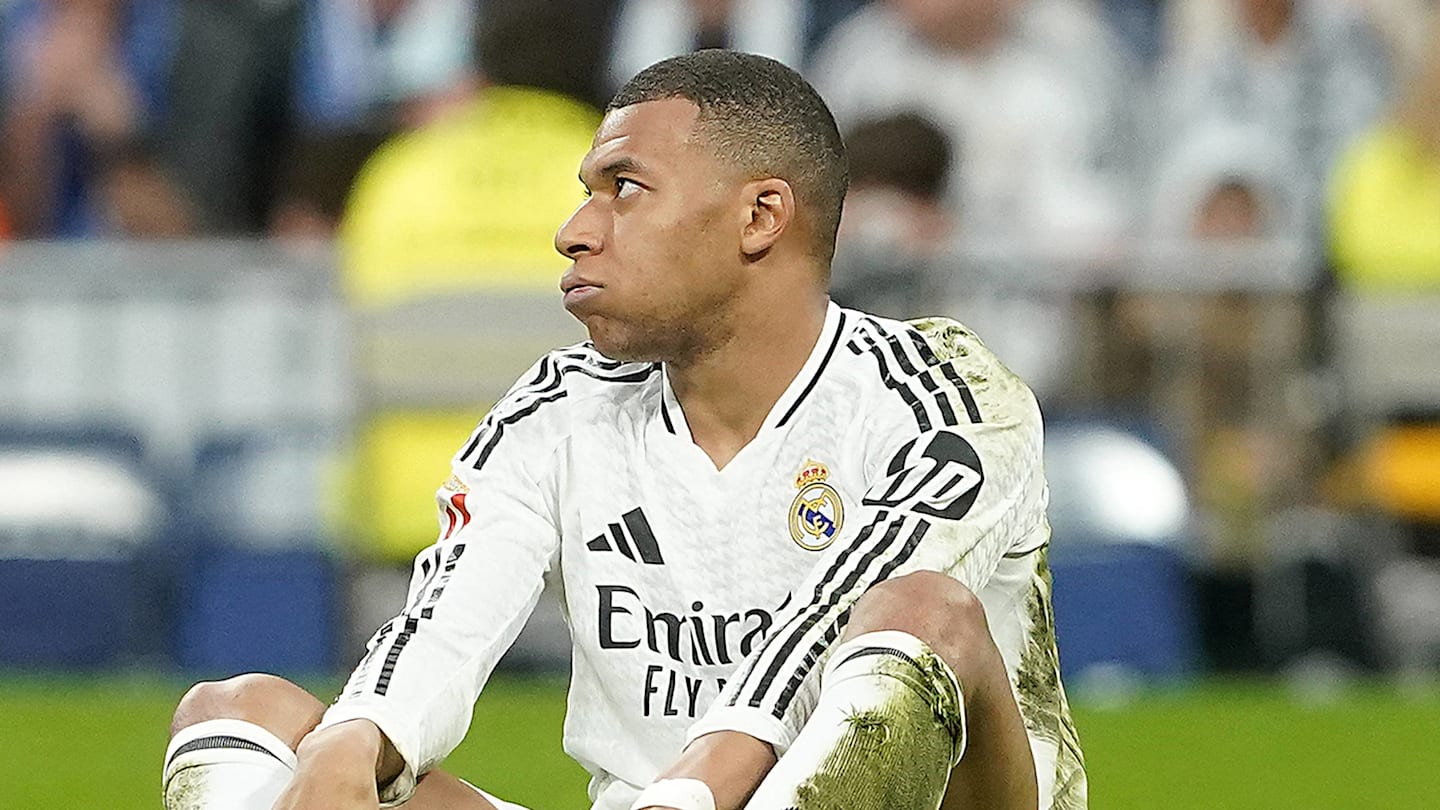 Real Madrid's Kylian Mbappe Sees Red For Horrendous Tackle vs. Alavés ...
