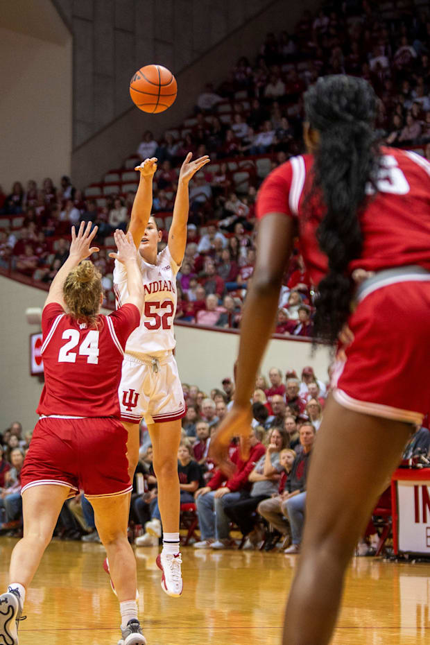 Six Consecutive Wins For Indiana Women's Basketball As Wisconsin Falls ...