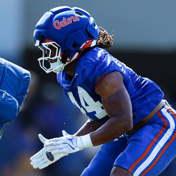 'Scary' Gators Freshman LB Impresses in Week 1