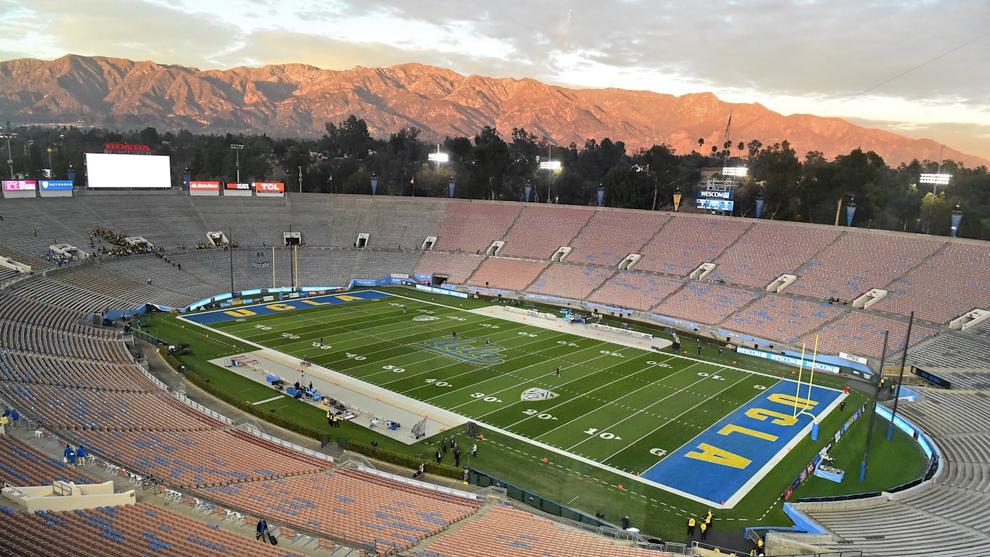 Gophers 'really excited' for first trip to Rose Bowl Stadium since 1962