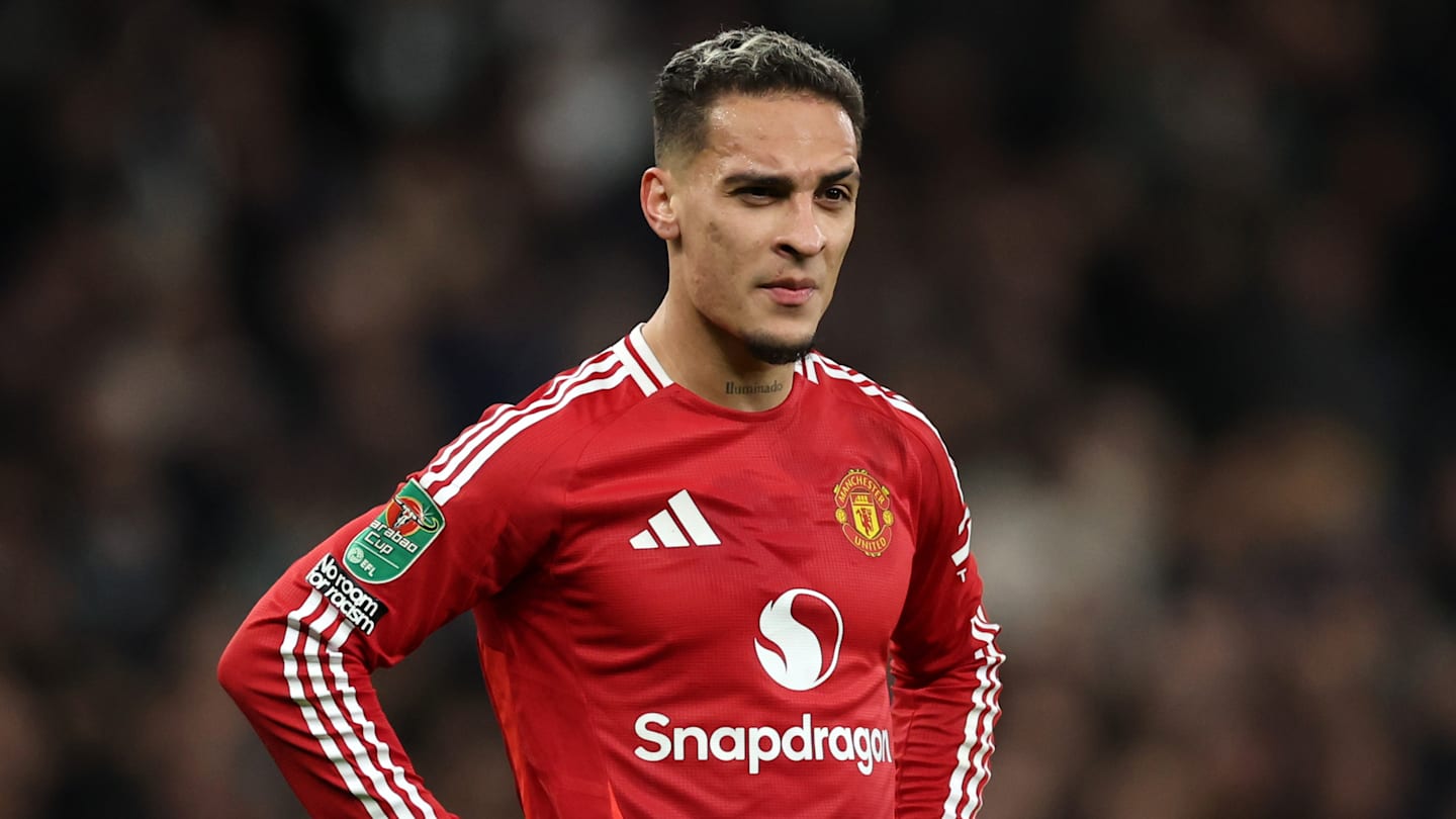 Man Utd receive improved Antony bid from Real Betis