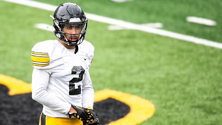 Iowa Hawkeyes DB Making Major Impact Despite Lack of Turnovers