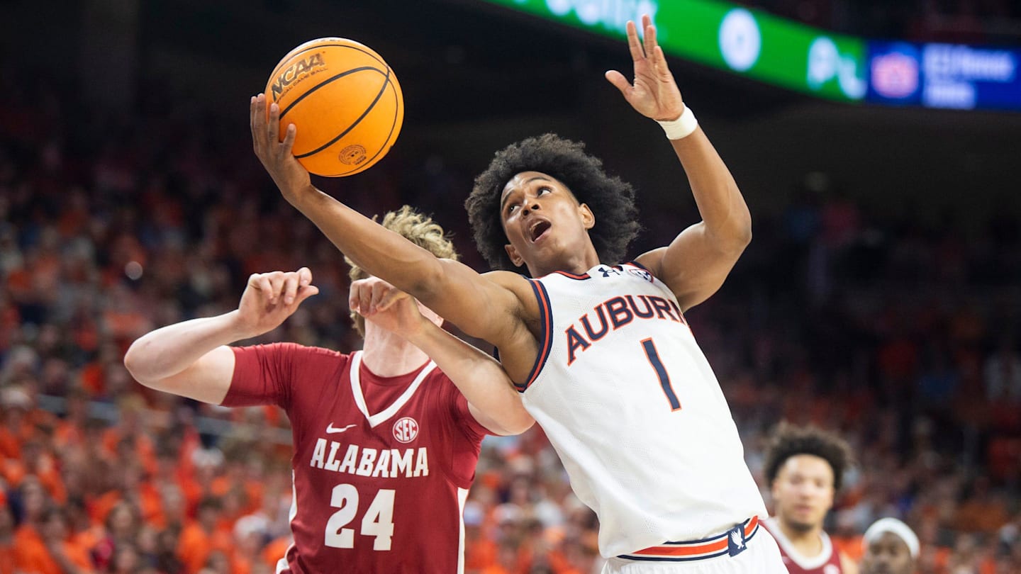 Auburn Transfer Guard Aden Holloway Commits to Alabama Basketball