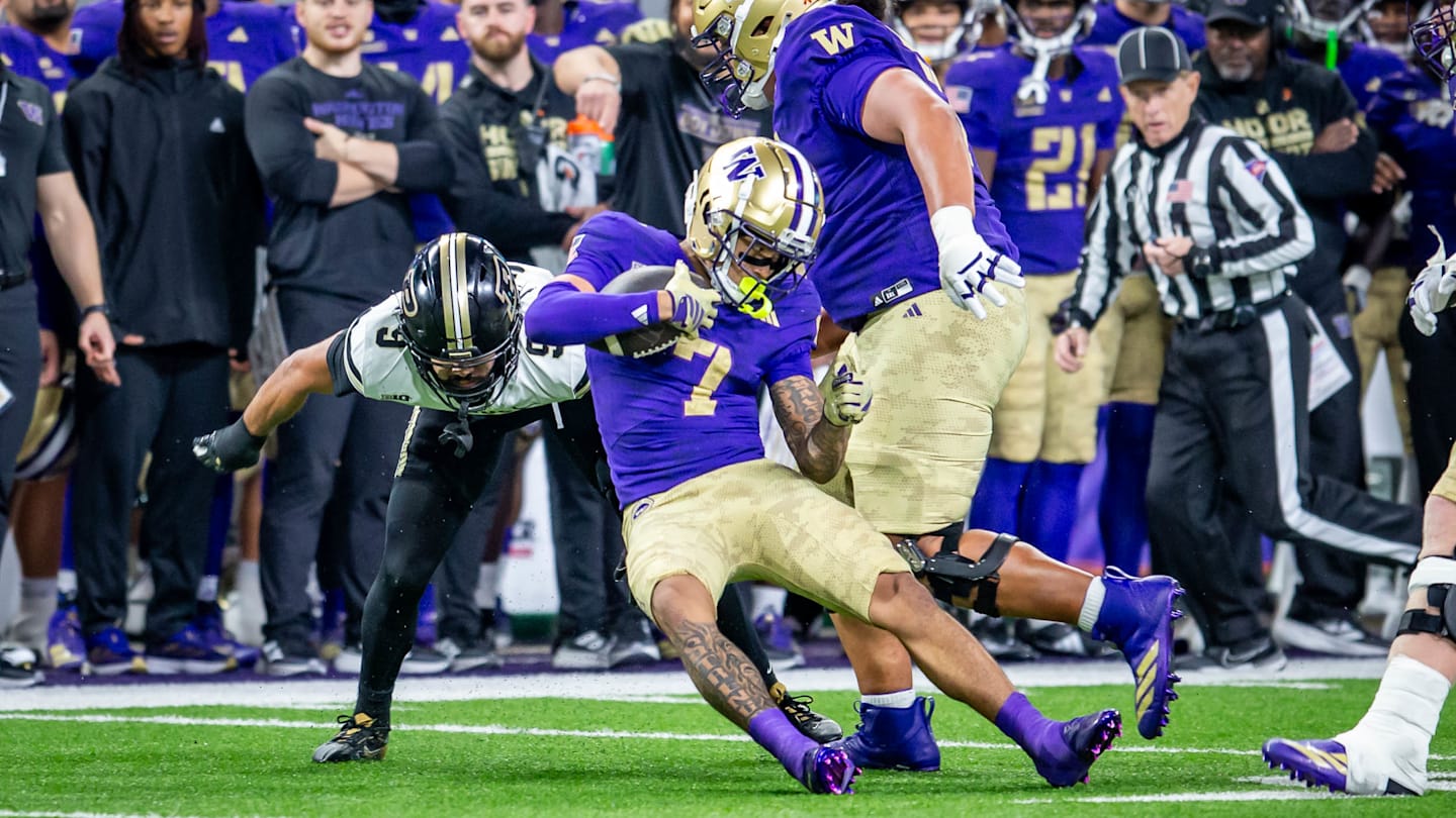 State Of Husky Receiving Corps Is Complicated