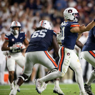 Auburn Tigers LB Demarcus Riddick Embracing New Role in Rebuilt Room