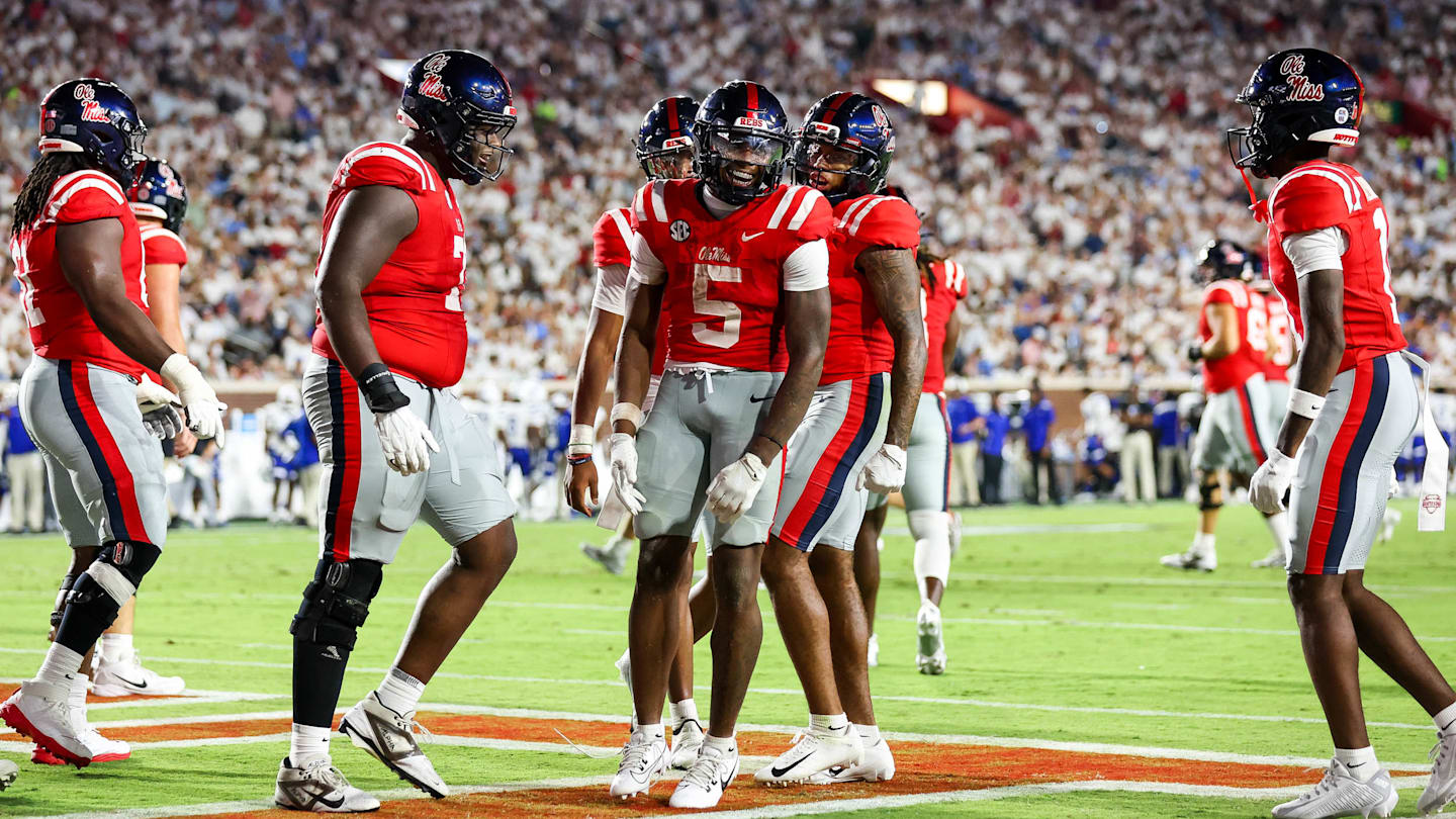 Ole Miss Football Extends Offer to Alabama Crimson Tide, Oklahoma Sooners Target
