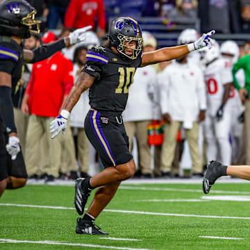 Charlie Mitchell, Husky Running Back Great, Dies at 85