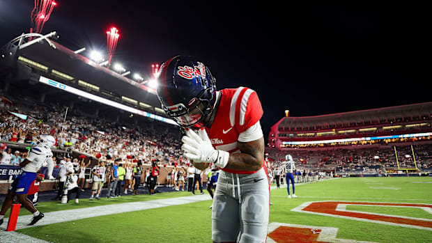 Arkansas Razorbacks Transfer, Ole Miss Football Tight End Receives ...