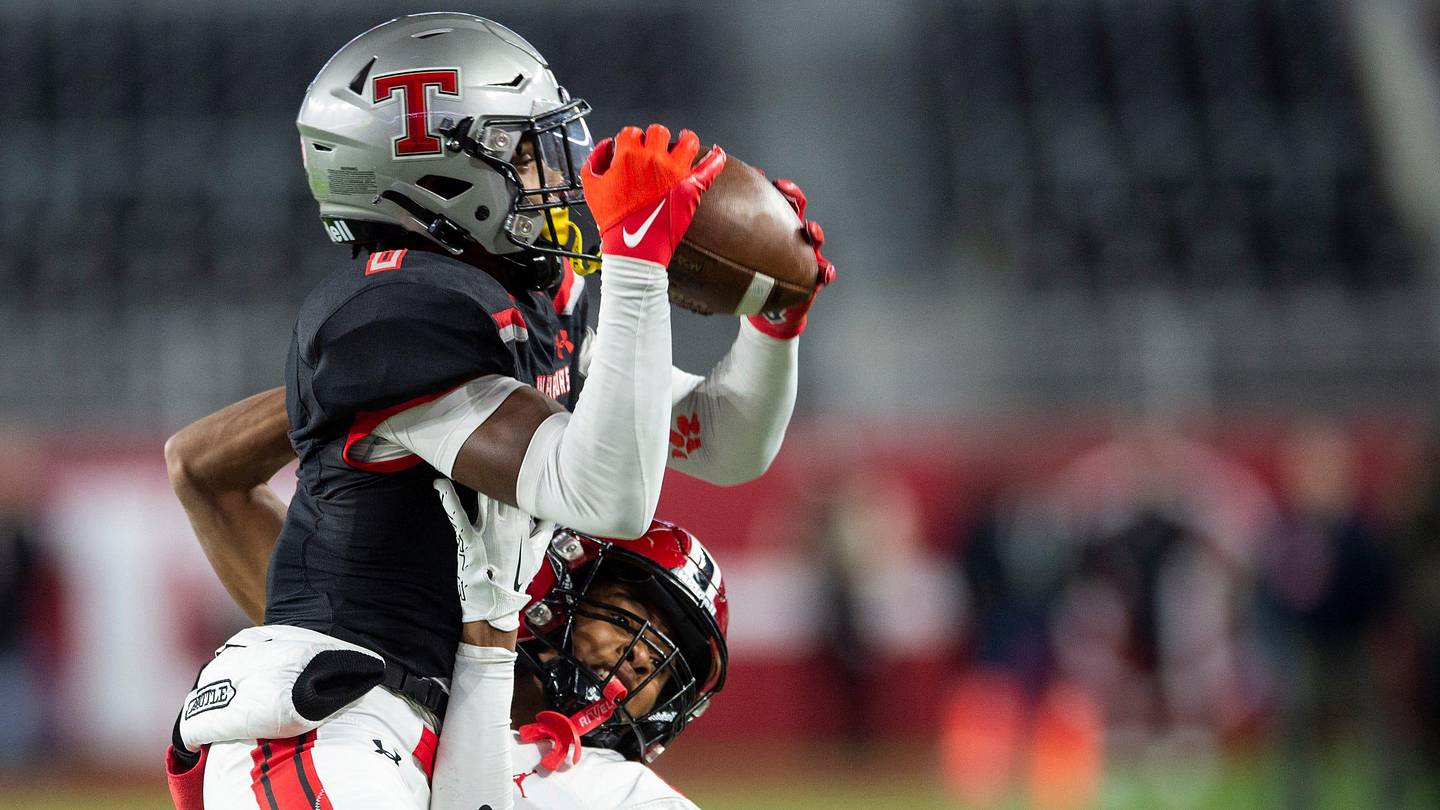 Thompson defeats Central-Phenix City to claim Alabama 7A state ...