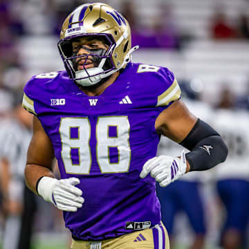 Huskies Enter New Season with Nation's 3rd-Longest Home Win Streak