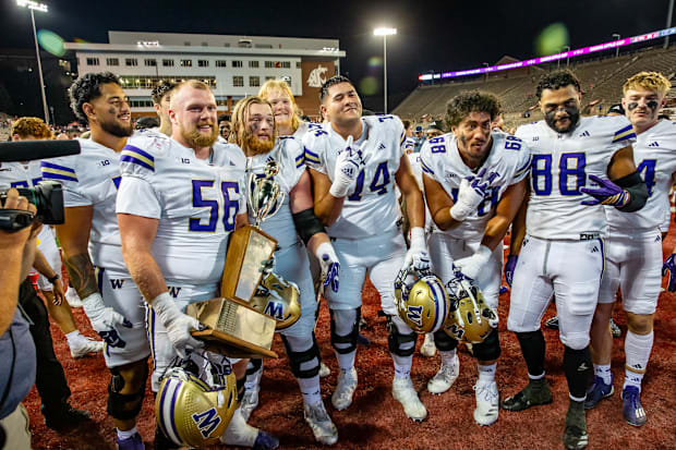 Fisch Offers No Status Report on Injured Huskies, But Lists Options