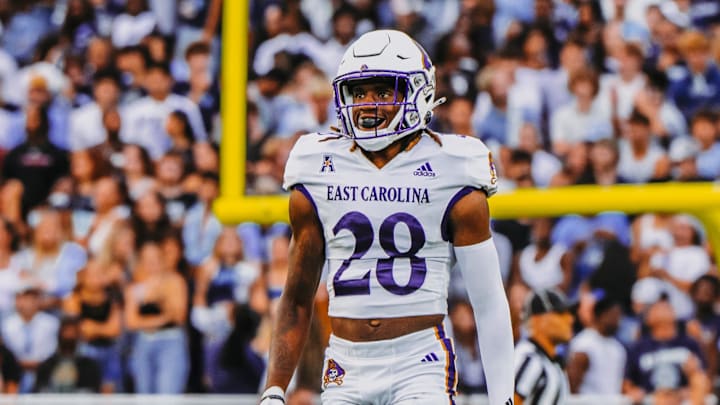 Packers Take Cornerback, Pass Rusher in Seven-Round Mock Draft