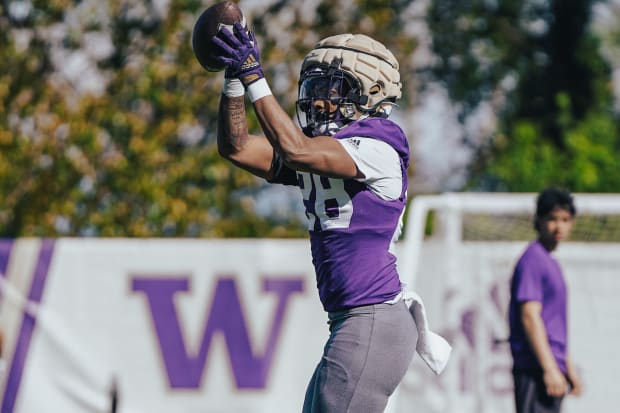 Husky Roster Review: Young Linebacker Has His House in Order