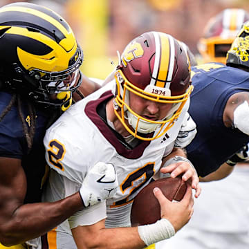 PFF grades, snap counts following Michigan's electric win over Central Michigan