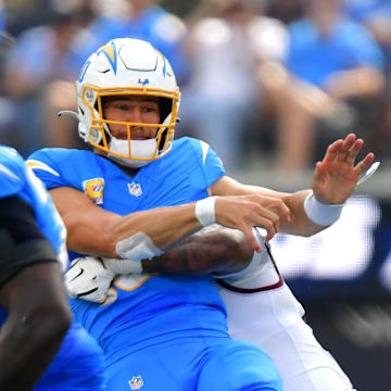 Chargers grades show disaster in front of Justin Herbert, one starter ...