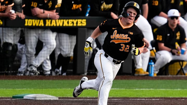South Carolina baseball snags All-Big Ten catcher Reese Moore from Iowa