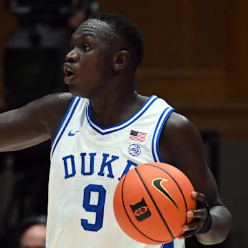 Jon Scheyer Shows Duke Basketball Squad How to Torch Nets in Arizona