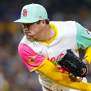 Padres' Robert Suarez Update, Ex-Padre Defends Clayton Kershaw, AJ ...